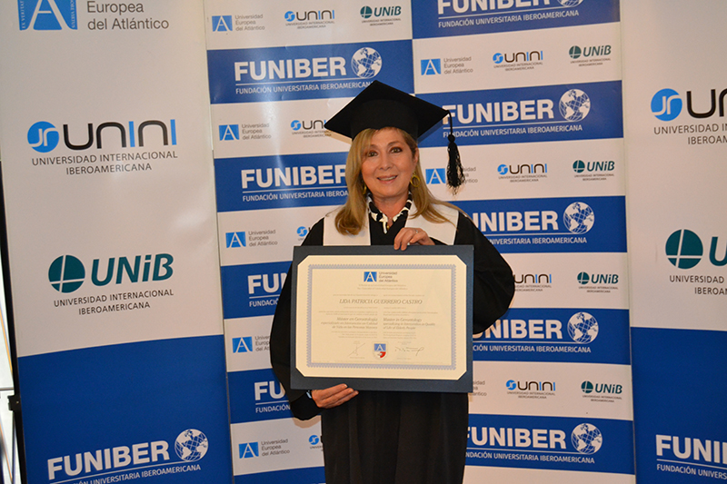 foto-cinco-graduacion - Noticias FUNIBER - Noticias FUNIBER