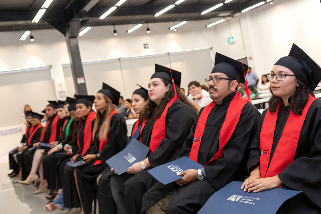 FUNIBER festeja la entrega de diplomas por UNINI México y UNEATLANTICO ...