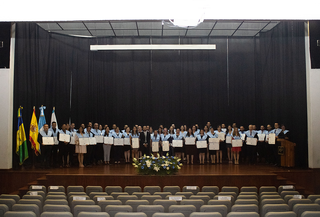 FUNIBER Guatemala organiza la décimo tercera entrega de títulos para ...