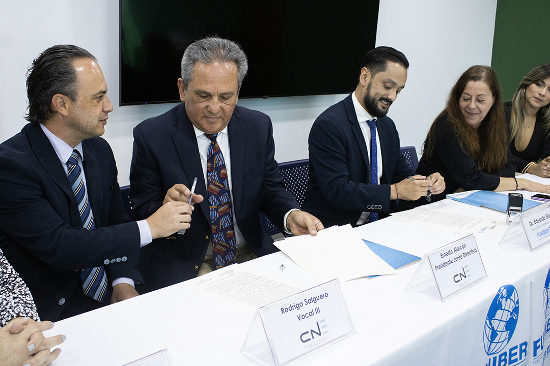 Funiber Guatemala Firma Un Convenio De Cooperación Con El Consejo