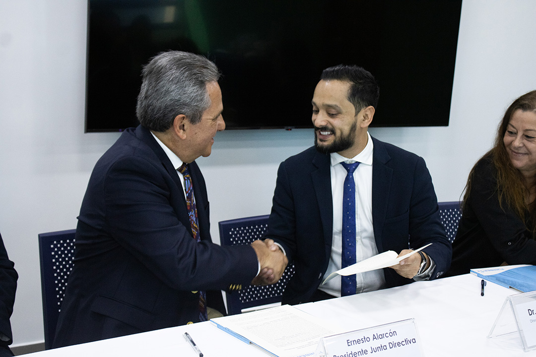 Funiber Guatemala Firma Un Convenio De Cooperación Con El Consejo