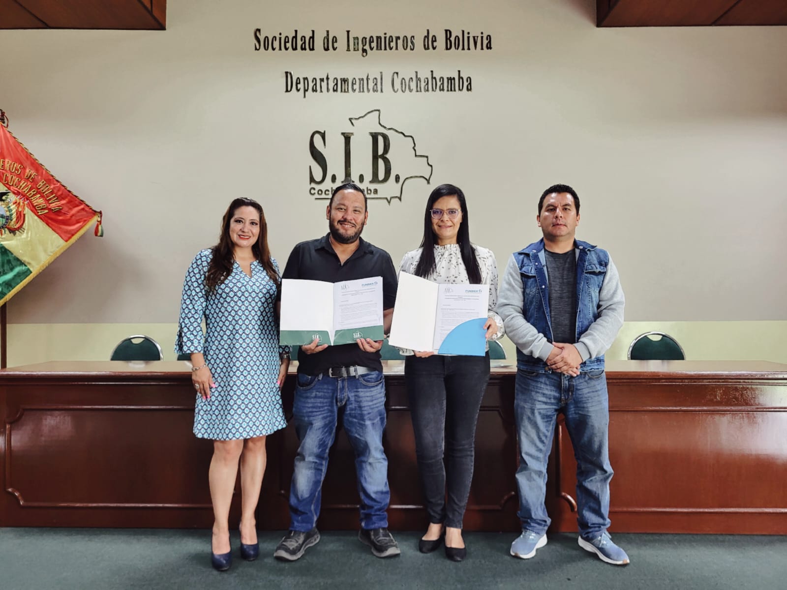 FUNIBER Bolivia firma un acuerdo interinstitucional con la SIB ...